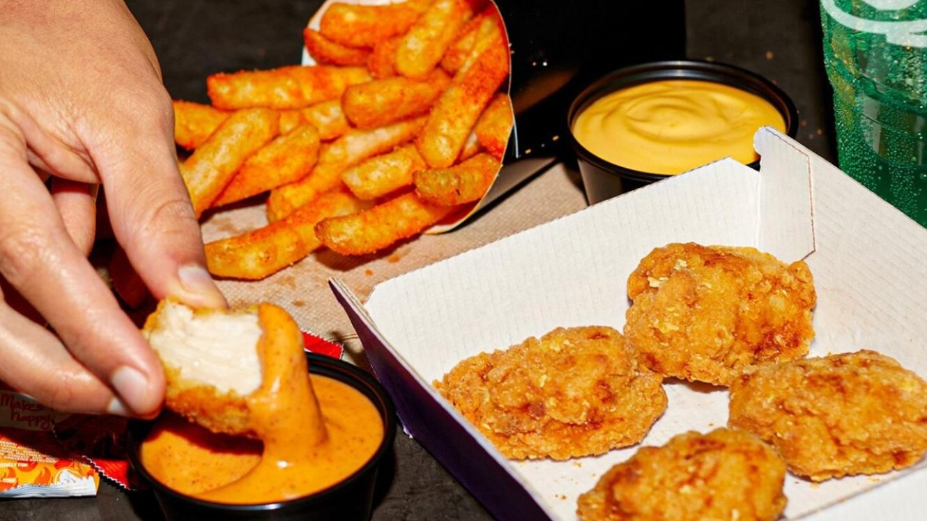 Taco Bell Aims to Reclaim Chicken Crown, Testing Chicken Nuggets And ...